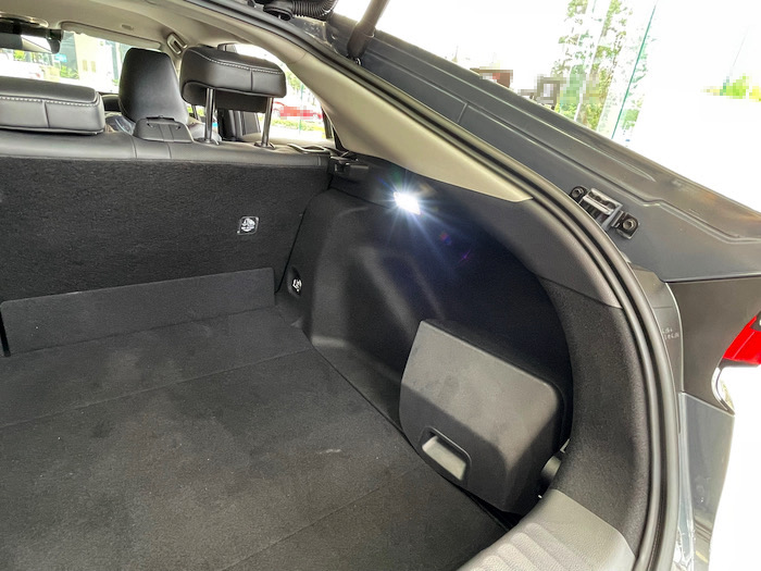 60プリウス／純正交換用 LED(3030Chips)トランクルーム（ラゲージ）ランプ／PRIUS／MXWH・ZVW6#