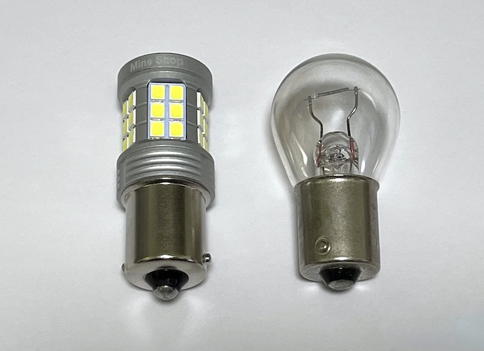 S25／BA15S（180°ピン／シングル）／2835 Patent LED (36pcs) 1600LM／白・6000K／2個セット（12V車／24V車 兼用）
