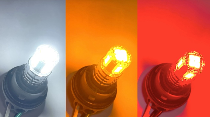 S25／BAY15D（180°ピン段違い／ダブル）／ウルトラ 3030 LED(12pcs) 900LM／2個セット（白・橙・赤）12V車用