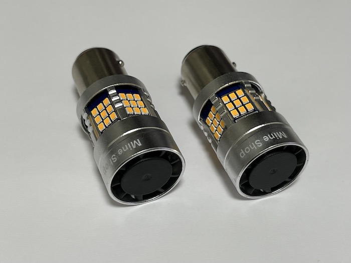 S25（ダブル）冷却ファン付きハイフラキャンセラー内蔵 LEDウインカーバルブ・橙（アンバー）S25／BAY15D（180°ピン段違い／ダブル）12V車専用