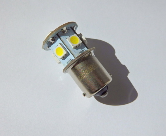 S25／BA15S（180°ピン／シングル）／5050 Power LED(9pcs) 220LM／6000K（24V専用LED）