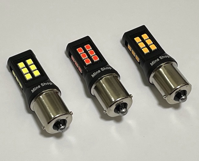 S25／BA15S（180°ピン／シングル）／2835monster led(20pcs) 900LM／白・橙・赤／2個セット（12V車／24V車 兼用）