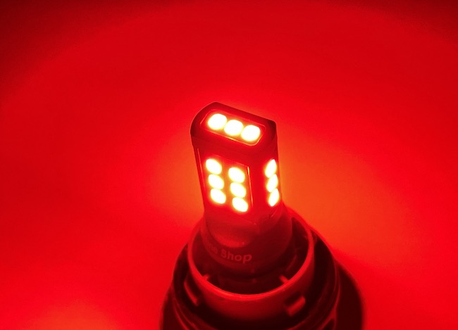 S25／BA15S（180°ピン／シングル）／2835monster led(20pcs) 900LM（赤）CANBUS キャンセラー内蔵／2個セット（12V車／24V車 兼用）